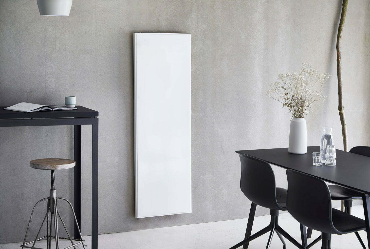 Install your radiator with hidden pipework - Hudevad